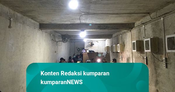 Melihat Bunker Rumah Mewah Bos Miras Cicalengka | kumparan.com Melihat Bunker Rumah Mewah Bos Miras Cicalengka | kumparan.com